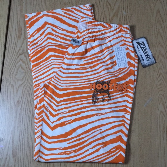 Hooters | Pants & Jumpsuits | Bin 1 New Hooters Girl Rare Vintage ...